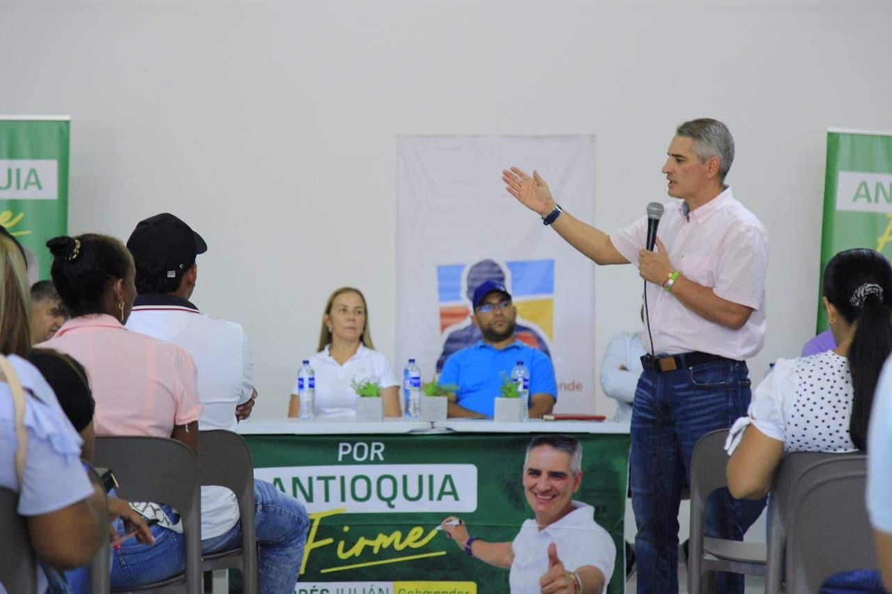 Andrés Julián Rendón regresó al Bajo Cauca para construir su programa ...
