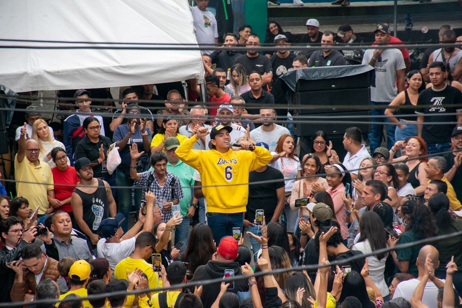 Corredor cierra campaña en su barrio Belén Buenavista y prometió que ...