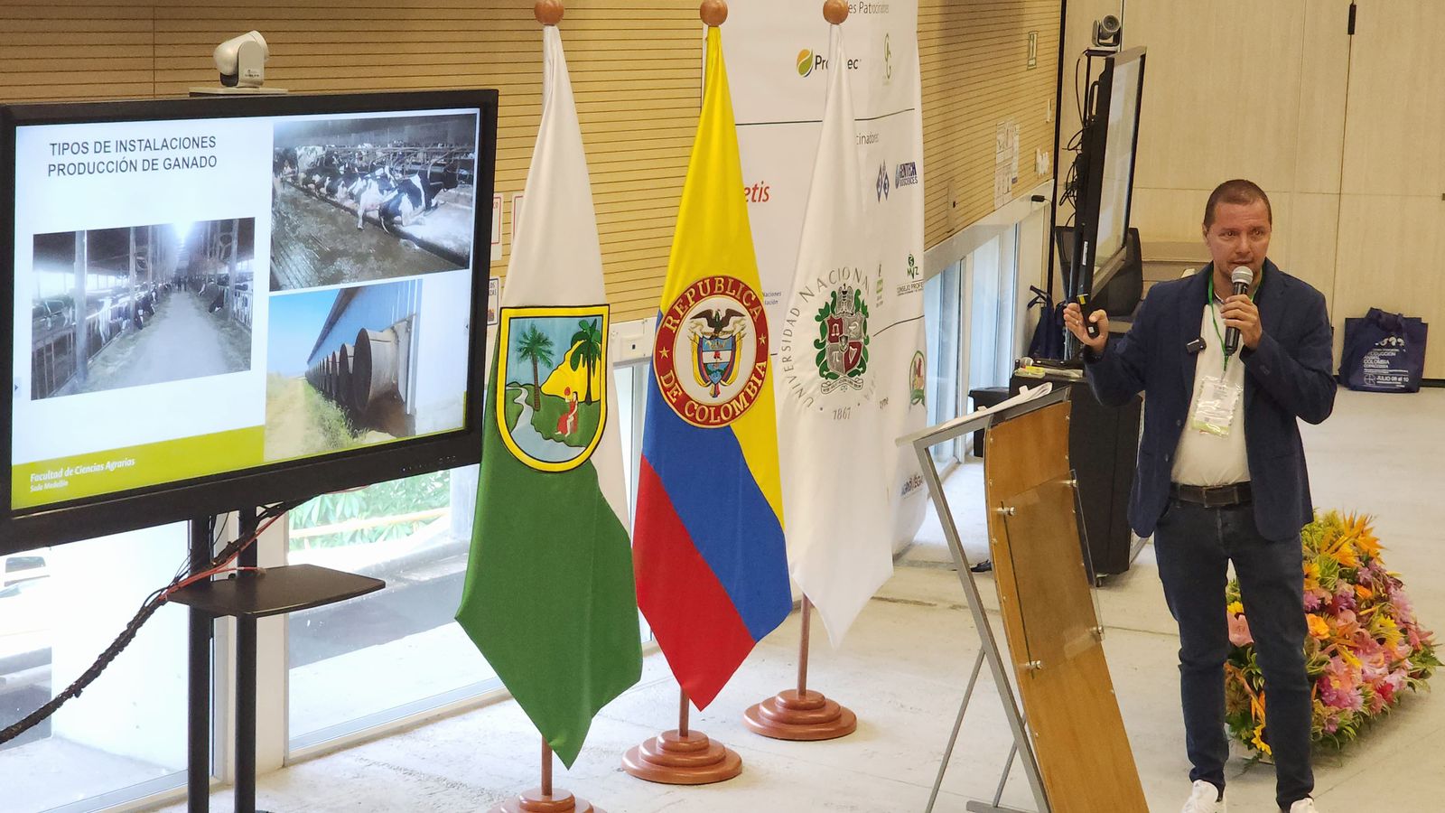 El rector del Poli, Jairo A. Osorio Saraz, ponente en el II Congreso ...